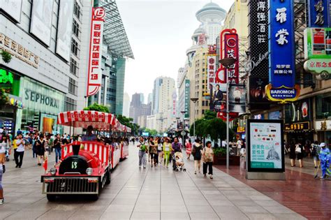 天津南京路街景天津和平路步行街天津景点大山谷图库