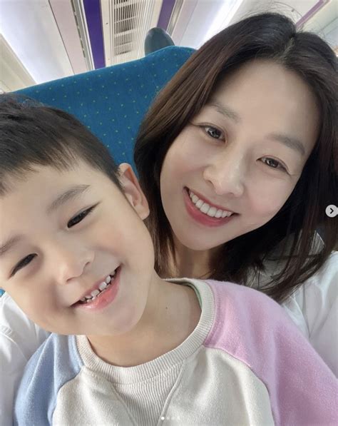 강경준♥ 장신영 훈남 아들과 기차여행 엄마 아닌 누나 포스 네이트 뉴스