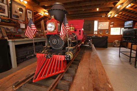 Walt Disneys Carolwood Barn In Los Angeles