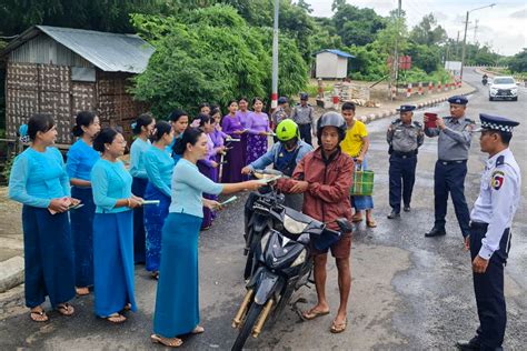 မင်းဘူး စကု မြို့နယ်၌ လူကုန်ကူးမှုတားဆီးကာကွယ်ရေး ဗီနိုင်းပိုစတာ စိုက်ထူခြင်းနှင့် အသိပညာပေးလက