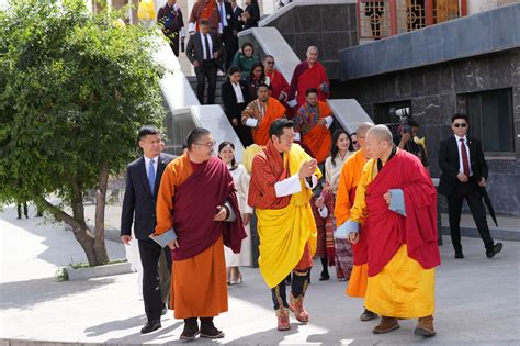 ФОТО Бутаны Хаант Улсын Цог Жавхлант Хаан Жигмэ Гэсэр Намжил Ванчук гэр бүлийн хамт