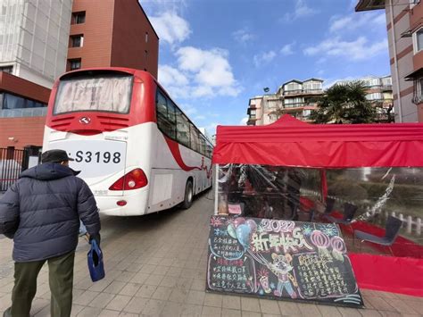 顺路就能接种这辆变形金刚再现杨浦街头