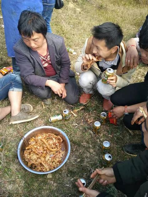 遲到的清明祭祀這才叫真正的人丁興旺這場面才叫震撼 每日頭條