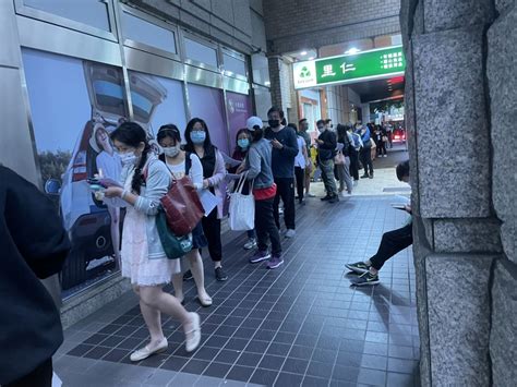 防疫保單最後一家！兆豐產研擬中 住院認定料趨嚴 Ettoday財經雲 Ettoday新聞雲