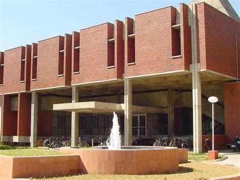 Iit Kanpur Invites Applications For The 4th Batch Of Emasters Degree Program In Data Science And