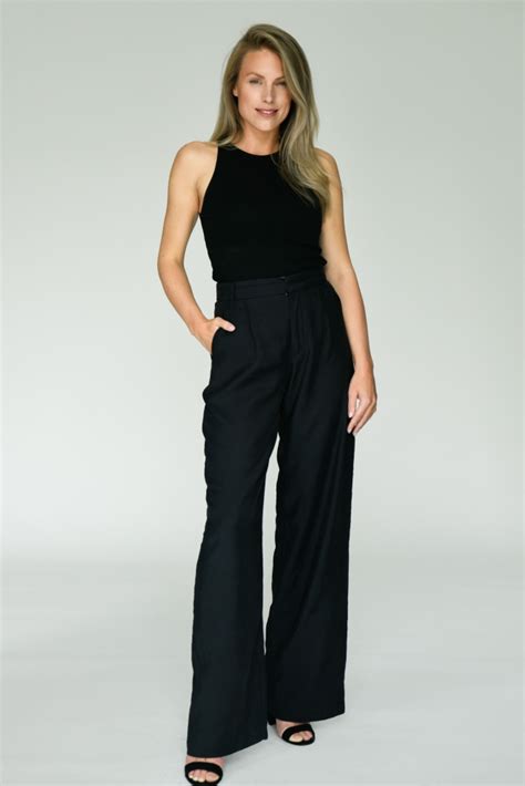 Esmay J Amaze Models