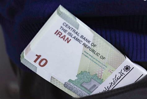 توضیحات سازمان برنامه درخصوص علت تأخیر در پرداخت حقوق شب عید معلمان