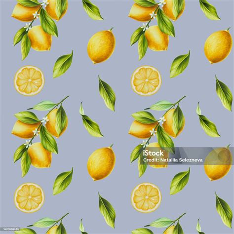 밝은 녹색 잎과 꽃이 있는 신선한 익은 레몬이 있는 수채화 매끄러운 패턴 손으로 그린 컷 감귤류 슬라이스는 하늘색 배경에 그림을 그립니다 디자이너 엽서 파티 초대장 포장지