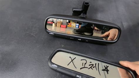 스포티지r 룸미러하이패스 액정곰팡이와 Ecm미러 불량발생일 경우 영상과 같이 유리액정으 교체를 하시면 간단하게 수리가 됩니다 룸미러 모듈불량 스피커불량 하이패스 파손