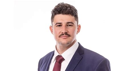 Канадският депутат от Възраждане заплашен с убийство дадоха му охрана