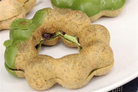 ポン・デ・濃い抹茶ホイップ あずき えん食べ