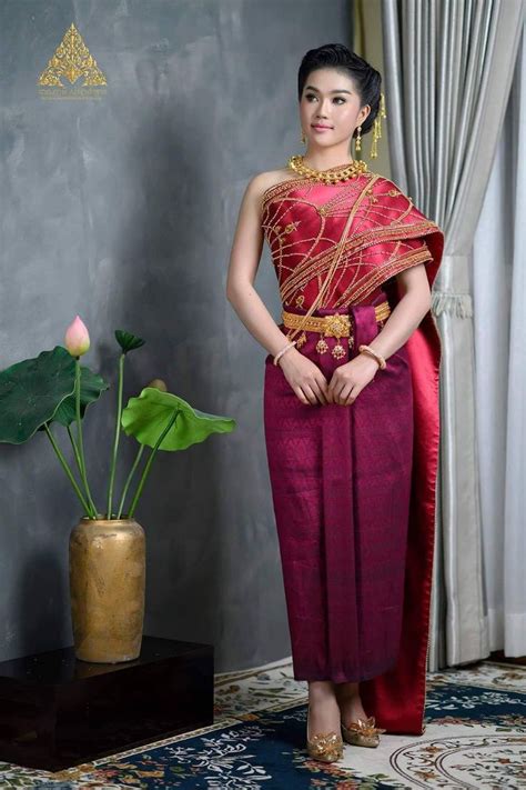 🇰🇭 Beautiful Khmer Traditional Wedding Outfit 🇰🇭 Khmer Wedding Dress