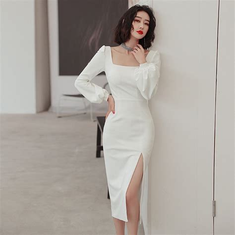 งานเลี้ยงฝรั่งเศสชุดราตรีใหม่ที่เรียบง่ายแขนยาวสง่างามโฮสต์คอนเสิร์ตแสดงแคทวอล์คแฟชั่นชุดสีขาว