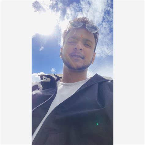 ਅਭਿਸ਼ੇਕ ਭੱਟ Abhishekbhatt • Instagram Photos And Videos