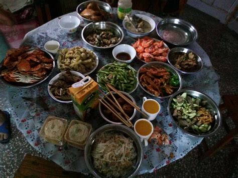 中秋节的美食晚餐 中秋节的作文 大山谷图库