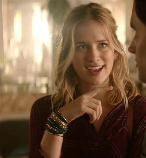 Elizabeth Lail As ‘beck In You Elizabeth Lail Elizabeth