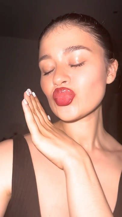 Идеальное комбо для губ 1 Карандаш масло для губ и всё от Вивьен сабо ️‍🔥 ️‍🔥 ️‍🔥 красота