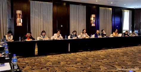 Эмэгтэй парламентчдын санал солилцох уулзалт боллоо Newmm Mn Мэдээллийн портал