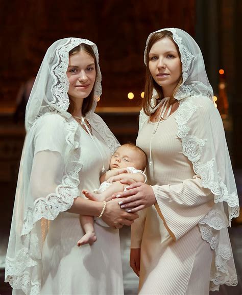 ФОТОГРАФ НА КРЕЩЕНИЕ ВЕНЧАНИЕ Чудесные мои в кадре мама и крёстная А малыш может спать