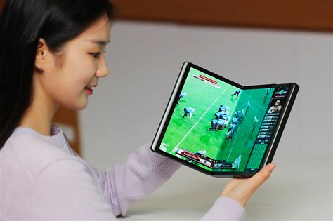 Samsung Flex Note Extendable Screen Measures 11 When Folded But Can Extend To 17 3 TechEBlog