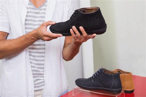 16 Best Diabetic Shoes for Men