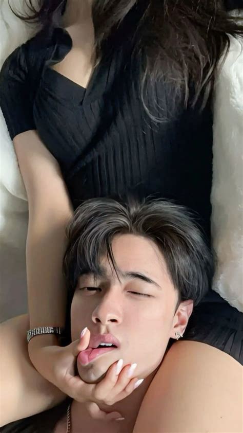 Pin By Ejopie Kaspol On Collect In 2025 Couples Poses For Pictures
