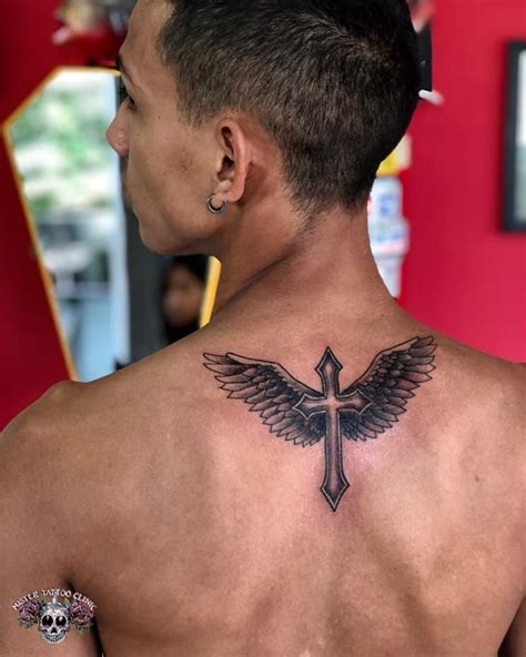 Тату на шее на спине Новыйl Красивые тату на шее ТОП 7 лучших татуировок сзади на боку