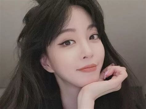 병원질문 나이대가 20대 중 강남언니 1등 성형수술and피부시술 정보앱