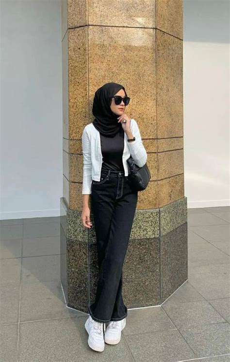 Outfit Hitam Putih Jeans Hijab Model Pakaian Pakaian Kerja Kasual