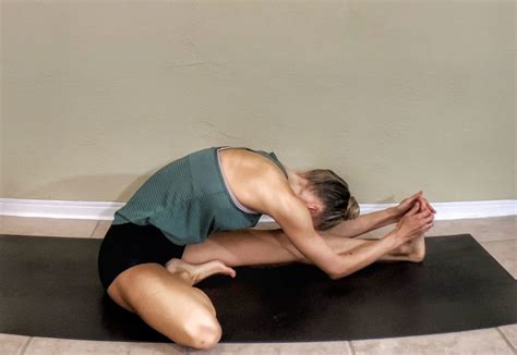 Yoga Poses After Knee Surgery Whats Safe What To Avoid Nina Elise