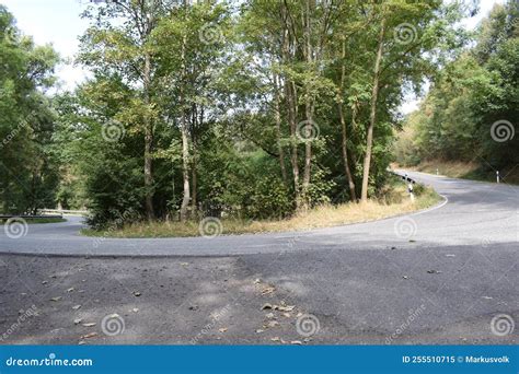 Curva De Uma Serpentina Em Netetal Imagem De Stock Imagem De Serpentina Rotas 255510715