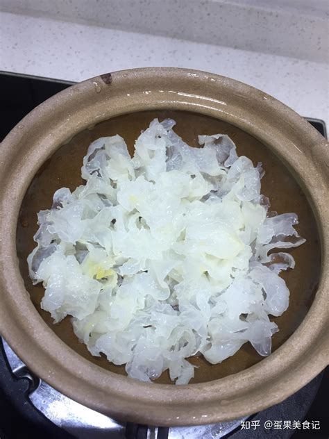 甜品系列银耳莲子羹 知乎