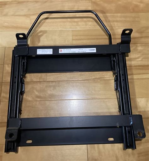 【目立った傷や汚れなし】ブリッド Bride Ae86・85 助手席 シートレール 美品【中古】の落札情報詳細 ヤフオク落札価格検索 オークフリー