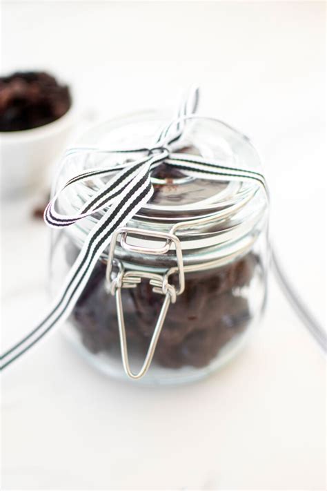 Chocolate Covered Raisin Clusters Mimis Organic Eats