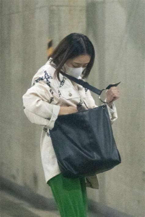 安達祐実、再婚8年目で別居 写真家夫との生活は冷え込み、母親と行動を共に｜newsポストセブン Part 8