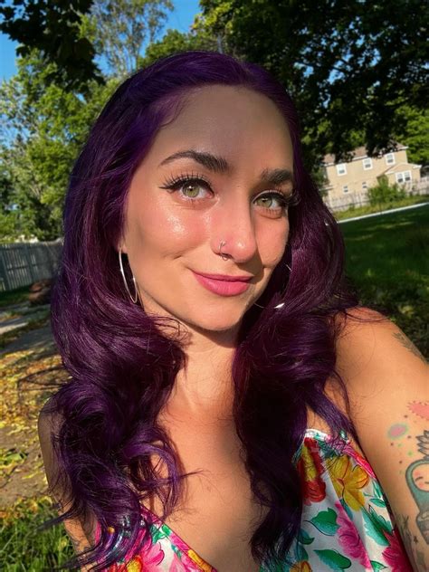Green Eyes In The Sun 🌞