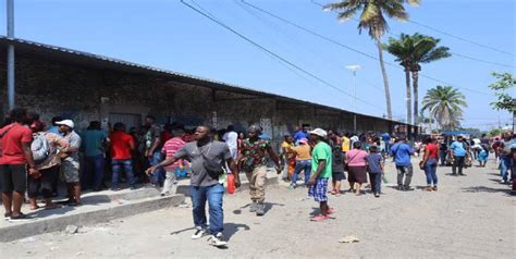 Caos En La Frontera De México Ante El Récord De Peticiones De Refugio