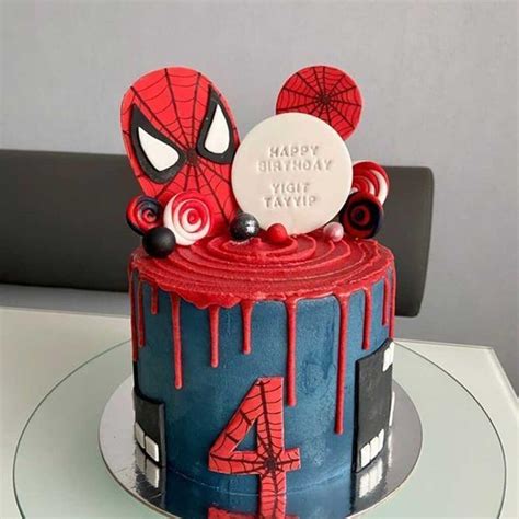 زیباترین مدل های کیک تولد طرح مرد عنکبوتی
