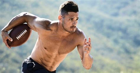 New England Patriots Wr And Two Time Super Bowl Champ Danny Amendola Is