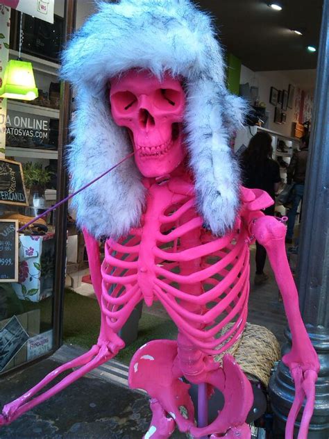 SEXO ROSA EN ULTRATUMBA Gorrion De Asfalto