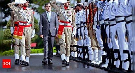 Pakistan Anwaarul Haq Kakar Sworn In As Pakistans Eighth Caretaker Pm