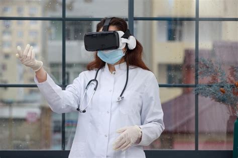 15 Benefits Of Virtual Reality In Healthcare Industry 2025