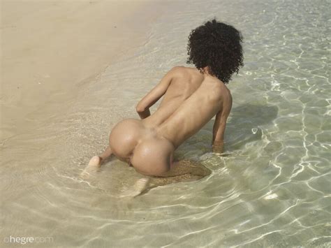 Amateur Girl Ruby Sand Sun Skin Sea 35 14000px Porn