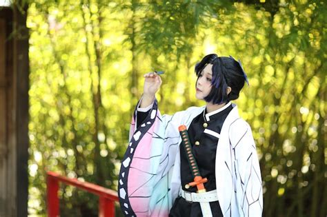 Premium Photo Woman Standing By Tree