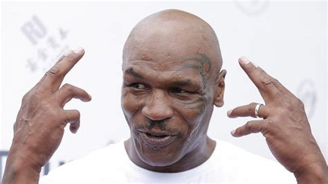 mike tyson is embracing his lisp by selling a ‘thuns out guns out t shirt r lisp