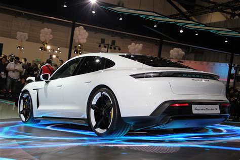 2020台北車展：porsche純電跑車taycan全台首演，攜手限量復刻賽車935 Carstuff 人車事