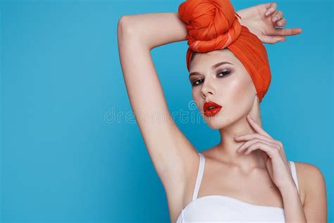 Mujer Hermosa En Ropa Interior Figura Perfecta Maquillaje Imagen De