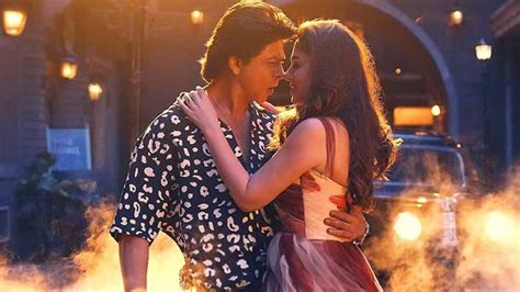 Jawan Co Star Nayanthara Is 19 Years Younger Than Shah Rukh Khan A