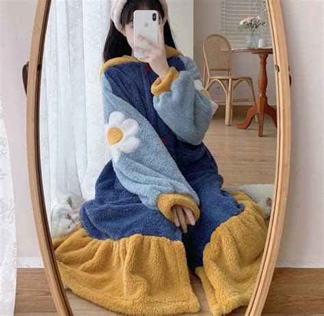 리본 공주 후드 극세사 롱 원피스 수면잠옷 여성 기모 파자마 겨울 원피스잠옷 포근한 홈웨어 따뜻한 귀여운 잠옷 공주풍 파자마파티
