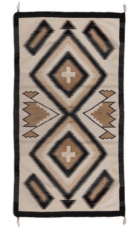 Antique Circa 1910 Navajo Hand Woven Light Beigs Charcoal Wool Rug 37